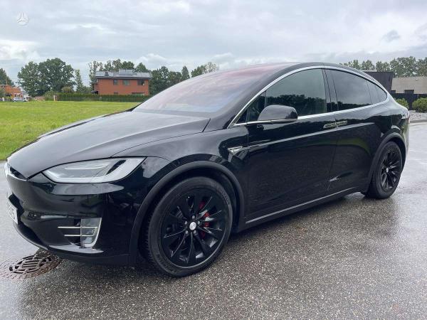 Tesla Model X 2016 in Kaunas on AUTOMOTO.COM.LV Black Tesla Model X 2016 in Kaunas, with an engine capacity of 0.00 L and mileage of 135 thousand km for 21500 €, photo 3 on AUTOMOTO.COM.LV