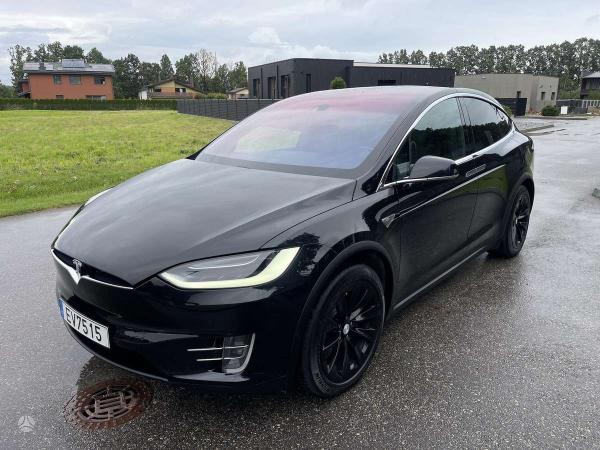 Tesla Model X 2016 in Kaunas on AUTOMOTO.COM.LV Black Tesla Model X 2016 in Kaunas, with an engine capacity of 0.00 L and mileage of 135 thousand km for 21500 €, photo 9 on AUTOMOTO.COM.LV
