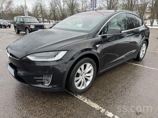 Melns Tesla Model X 2017 Jūrmala, ar dzinēja tilpumu 0.00 L un nobraukumu 167 tūkst. km par 32000 €, foto 1 vietnē AUTOMOTO.COM.LV
