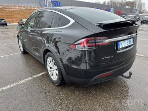Black Tesla Model X 2017 in Jurmala, with an engine capacity of 0.00 L and mileage of 167 thousand km for 32000 €, photo 3 on AUTOMOTO.COM.LV