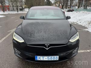 Black Tesla Model X 2017 in Jurmala, with an engine capacity of 0.00 L and mileage of 167 thousand km for 32000 €, photo 8 on AUTOMOTO.COM.LV