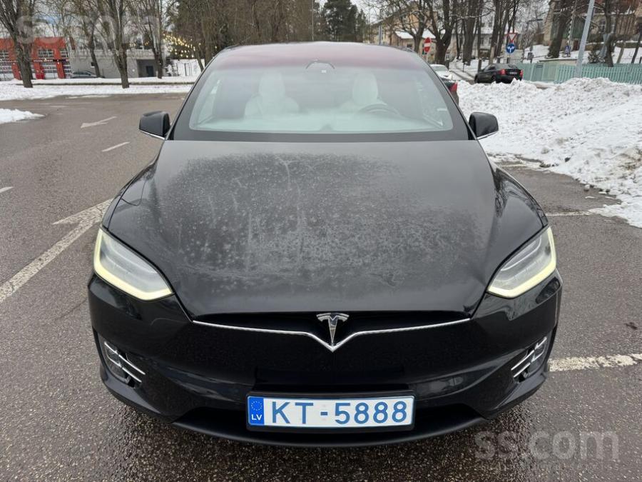 Black Tesla Model X 2017 in Jurmala, with an engine capacity of 0.00 L and mileage of 167 thousand km for 32000 €, photo 8 on AUTOMOTO.COM.LV