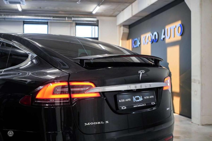 Melns Tesla Model X 2017 Kauņa, ar dzinēja tilpumu 0.00 L un nobraukumu 155 tūkst. km par 41950 €, foto 14 vietnē AUTOMOTO.COM.LV