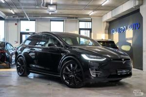 Black Tesla Model X 2017 in Marijampole, with an engine capacity of 0.00 L and mileage of 155 thousand km for 35950 €, photo 3 on AUTOMOTO.COM.LV
