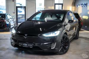 Black Tesla Model X 2017 in Marijampole, with an engine capacity of 0.00 L and mileage of 155 thousand km for 35950 €, photo 6 on AUTOMOTO.COM.LV