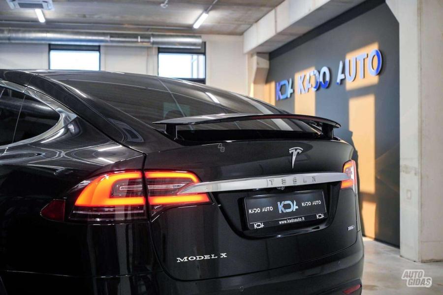 Black Tesla Model X 2017 in Marijampole, with an engine capacity of 0.00 L and mileage of 155 thousand km for 35950 €, photo 18 on AUTOMOTO.COM.LV