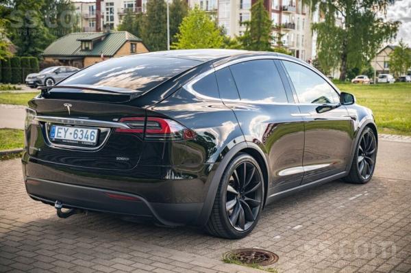 Melns Tesla Model X 2017 Rīga, ar dzinēja tilpumu 0.00 L un nobraukumu 127 tūkst. km par 29990 €, foto 4 vietnē AUTOMOTO.COM.LV