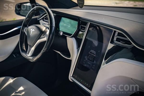 Melns Tesla Model X 2017 Rīga, ar dzinēja tilpumu 0.00 L un nobraukumu 127 tūkst. km par 29990 €, foto 7 vietnē AUTOMOTO.COM.LV