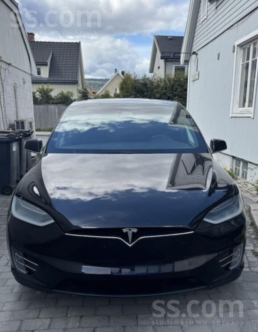 Melns Tesla Model X 2017 Rīga, ar dzinēja tilpumu 0.00 L un nobraukumu 210 tūkst. km par 18777 €, foto 3 vietnē AUTOMOTO.COM.LV