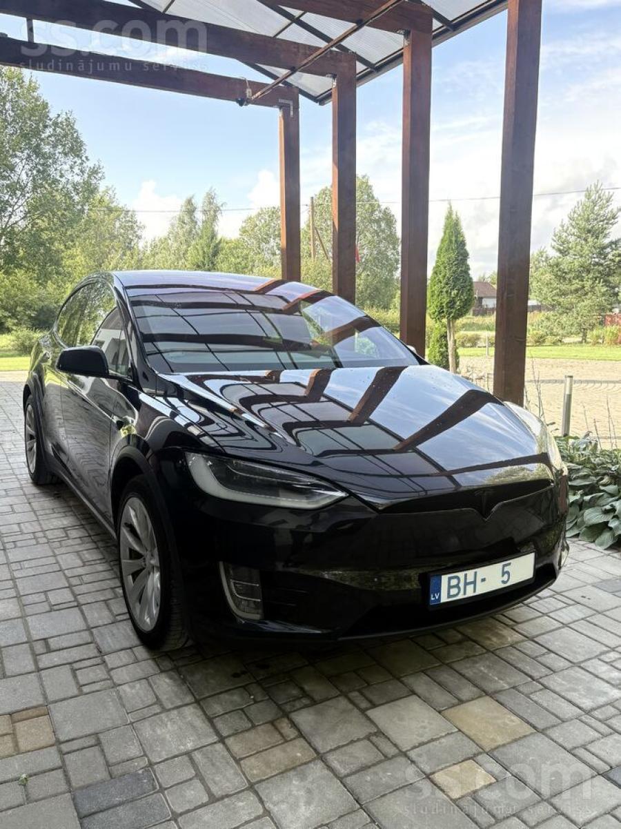 Melns Tesla Model X 2017 Rīga, ar dzinēja tilpumu 0.00 L un nobraukumu 222 tūkst. km par 20100 €, foto 3 vietnē AUTOMOTO.COM.LV