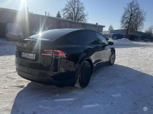 Melns Tesla Model X 2018 Alīta, ar dzinēja tilpumu 0.00 L un nobraukumu 118 tūkst. km par 22000 €, foto 5 vietnē AUTOMOTO.COM.LV
