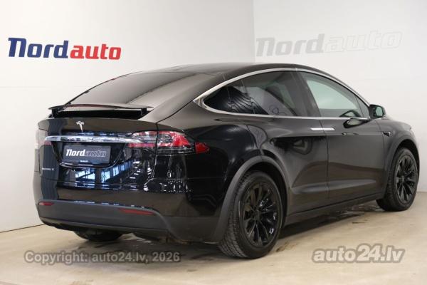 Melns Tesla Model X 2018 Tallina, ar dzinēja tilpumu 0.00 L un nobraukumu 64 tūkst. km par 32900 €, foto 2 vietnē AUTOMOTO.COM.LV