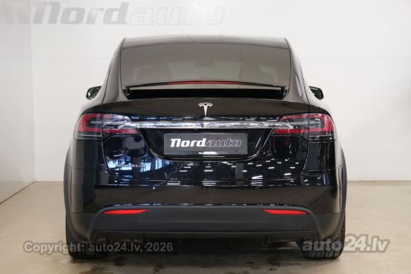 Black Tesla Model X 2018 in Tallinn, with an engine capacity of 0.00 L and mileage of 64 thousand km for 32900 €, photo 4 on AUTOMOTO.COM.LV