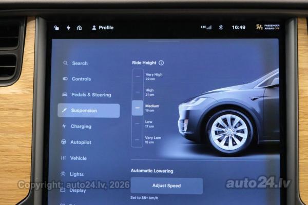 Black Tesla Model X 2018 in Tallinn, with an engine capacity of 0.00 L and mileage of 64 thousand km for 32900 €, photo 11 on AUTOMOTO.COM.LV