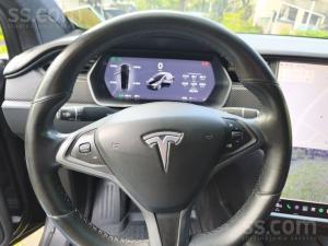 Black Tesla Model X 2018 in Riga, with an engine capacity of 0.00 L and mileage of 156 thousand km for 31000 €, photo 8 on AUTOMOTO.COM.LV