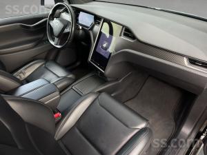 Melns Tesla Model X 2018 Rīga, ar dzinēja tilpumu 0.00 L un nobraukumu 77 tūkst. km par 35800 €, foto 6 vietnē AUTOMOTO.COM.LV