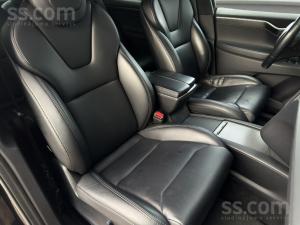 Melns Tesla Model X 2018 Rīga, ar dzinēja tilpumu 0.00 L un nobraukumu 77 tūkst. km par 35800 €, foto 7 vietnē AUTOMOTO.COM.LV