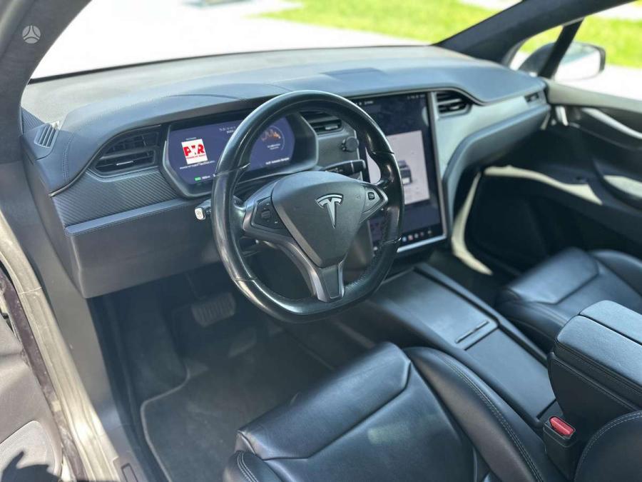 Melns Tesla Model X 2018 Panevēža, ar dzinēja tilpumu 0.00 L un nobraukumu 280 tūkst. km par 23900 €, foto 11 vietnē AUTOMOTO.COM.LV