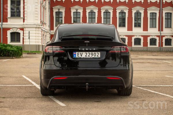 Melns Tesla Model X 2018 Jelgava, ar dzinēja tilpumu 0.00 L un nobraukumu 196 tūkst. km par 21900 €, foto 7 vietnē AUTOMOTO.COM.LV