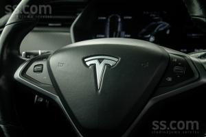 Black Tesla Model X 2018 in Jelgava, with an engine capacity of 0.00 L and mileage of 196 thousand km for 21900 €, photo 15 on AUTOMOTO.COM.LV