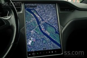 Black Tesla Model X 2018 in Jelgava, with an engine capacity of 0.00 L and mileage of 196 thousand km for 21900 €, photo 18 on AUTOMOTO.COM.LV