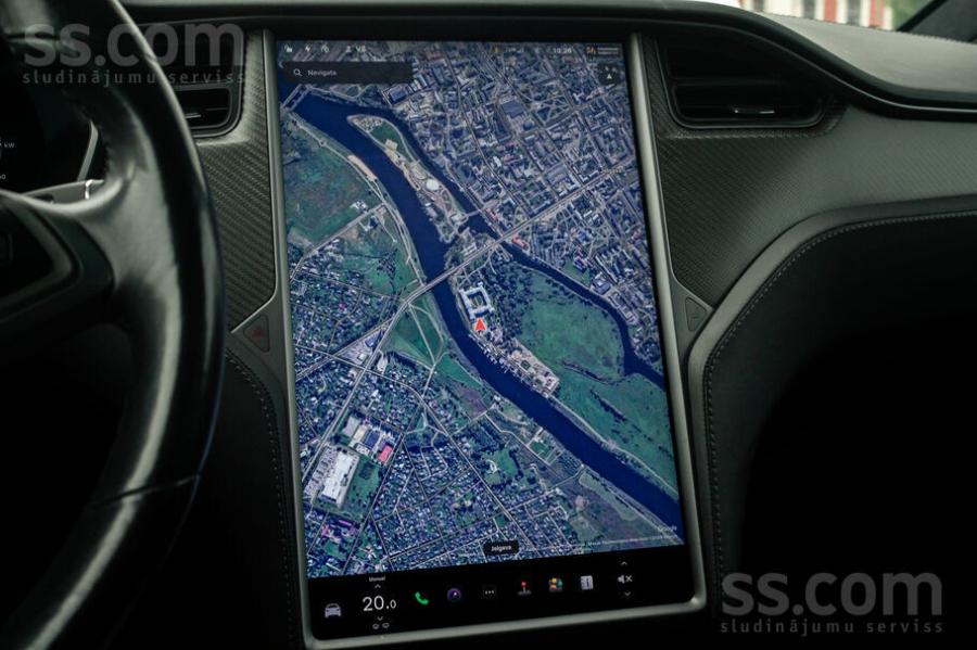 Black Tesla Model X 2018 in Jelgava, with an engine capacity of 0.00 L and mileage of 196 thousand km for 21900 €, photo 18 on AUTOMOTO.COM.LV