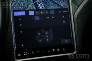 Black Tesla Model X 2018 in Jelgava, with an engine capacity of 0.00 L and mileage of 196 thousand km for 21900 €, photo 19 on AUTOMOTO.COM.LV