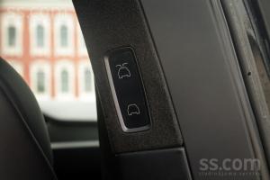 Black Tesla Model X 2018 in Jelgava, with an engine capacity of 0.00 L and mileage of 196 thousand km for 21900 €, photo 27 on AUTOMOTO.COM.LV