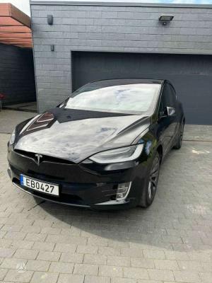 Melns Tesla Model X 2018 Klaipėda, ar dzinēja tilpumu 0.00 L un nobraukumu 139 tūkst. km par 24200 €, foto  vietnē AUTOMOTO.COM.LV