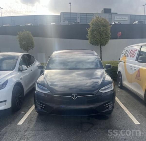 Melns Tesla Model X 2018 Rīga, ar dzinēja tilpumu 0.00 L un nobraukumu 180 tūkst. km par 20777 €, foto 1 vietnē AUTOMOTO.COM.LV