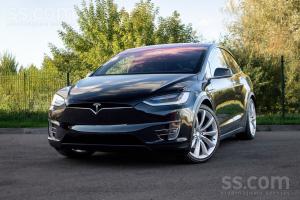 Black Tesla Model X 2018 in Jelgava, with an engine capacity of 0.00 L and mileage of 152 thousand km for 21500 €, photo 4 on AUTOMOTO.COM.LV