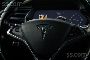 Black Tesla Model X 2018 in Jelgava, with an engine capacity of 0.00 L and mileage of 152 thousand km for 21500 €, photo 13 on AUTOMOTO.COM.LV