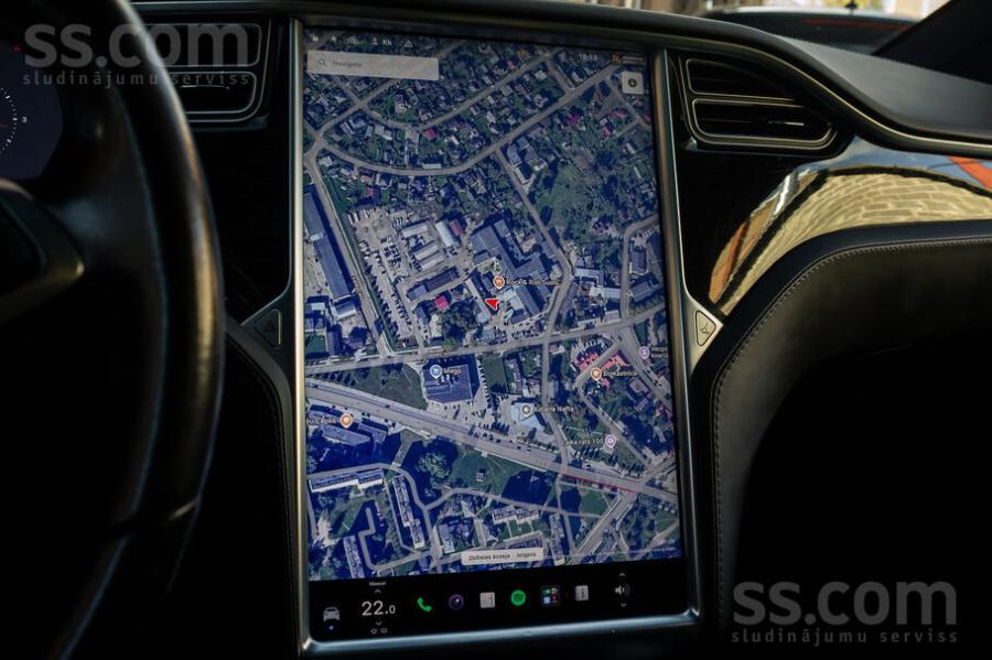 Black Tesla Model X 2018 in Jelgava, with an engine capacity of 0.00 L and mileage of 152 thousand km for 21500 €, photo 16 on AUTOMOTO.COM.LV