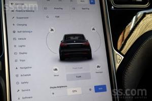 Black Tesla Model X 2018 in Jelgava, with an engine capacity of 0.00 L and mileage of 152 thousand km for 21500 €, photo 17 on AUTOMOTO.COM.LV