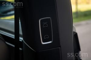 Black Tesla Model X 2018 in Jelgava, with an engine capacity of 0.00 L and mileage of 152 thousand km for 21500 €, photo 22 on AUTOMOTO.COM.LV