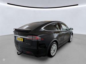 Melns Tesla Model X 2020 Viļņa, ar dzinēja tilpumu 0.00 L un nobraukumu 148 tūkst. km par 36600 €, foto 2 vietnē AUTOMOTO.COM.LV