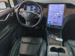 Melns Tesla Model X 2020 Viļņa, ar dzinēja tilpumu 0.00 L un nobraukumu 148 tūkst. km par 36600 €, foto 9 vietnē AUTOMOTO.COM.LV