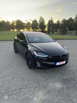Melns Tesla Model X 2020 Viļņa, ar dzinēja tilpumu 0.00 L un nobraukumu 56 tūkst. km par 35400 €, foto 3 vietnē AUTOMOTO.COM.LV