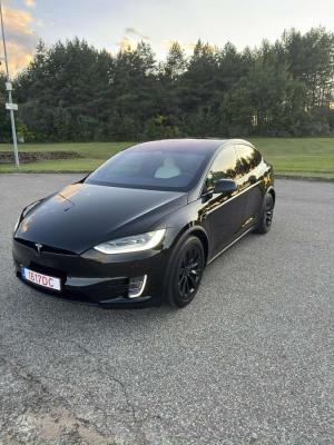 Melns Tesla Model X 2020 Viļņa, ar dzinēja tilpumu 0.00 L un nobraukumu 56 tūkst. km par 35400 €, foto 5 vietnē AUTOMOTO.COM.LV