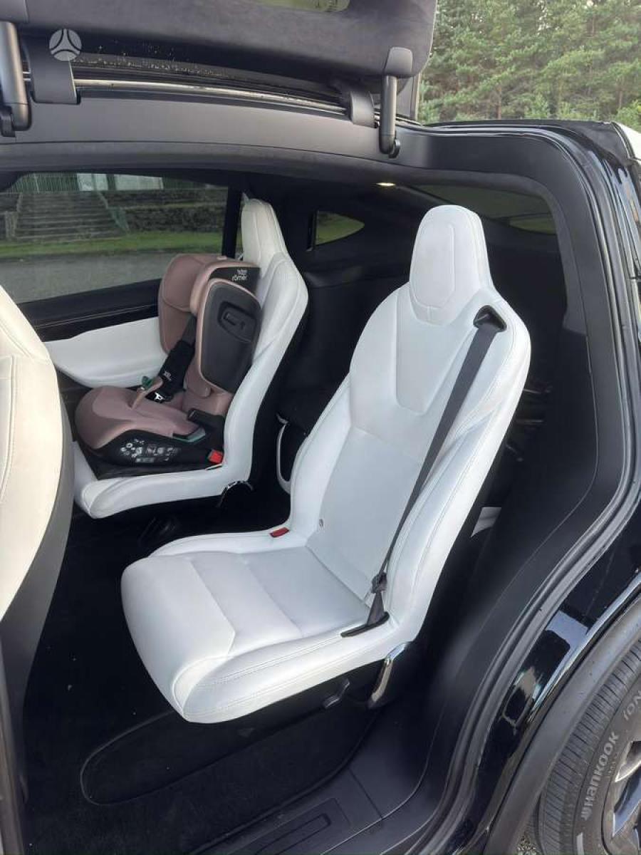 Melns Tesla Model X 2020 Viļņa, ar dzinēja tilpumu 0.00 L un nobraukumu 56 tūkst. km par 35400 €, foto 12 vietnē AUTOMOTO.COM.LV