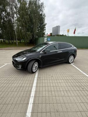 Black Tesla Model X 2020 in Marijampole, with an engine capacity of 0.00 L and mileage of 218 thousand km for 27900 €, photo 6 on AUTOMOTO.COM.LV