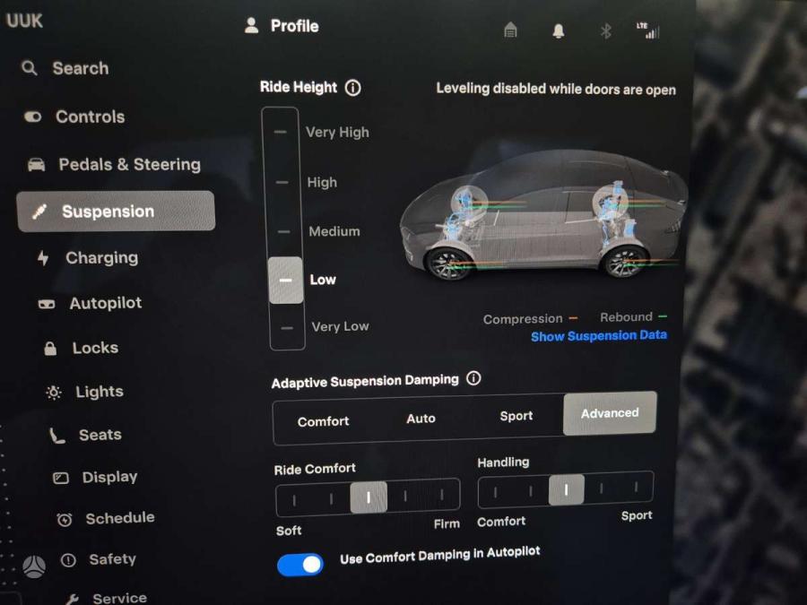 Black Tesla Model X 2022 in Siauliai, with an engine capacity of 0.00 L and mileage of 16 thousand km for 54000 €, photo 17 on AUTOMOTO.COM.LV