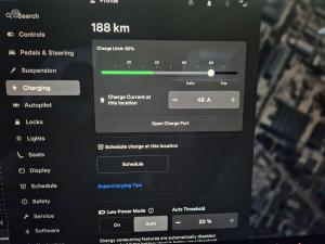 Black Tesla Model X 2022 in Siauliai, with an engine capacity of 0.00 L and mileage of 16 thousand km for 54000 €, photo 18 on AUTOMOTO.COM.LV