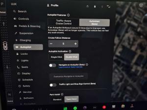 Black Tesla Model X 2022 in Siauliai, with an engine capacity of 0.00 L and mileage of 16 thousand km for 54000 €, photo 19 on AUTOMOTO.COM.LV