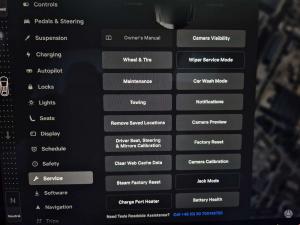 Black Tesla Model X 2022 in Siauliai, with an engine capacity of 0.00 L and mileage of 16 thousand km for 54000 €, photo 22 on AUTOMOTO.COM.LV