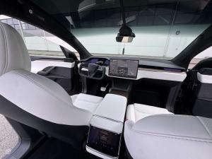 Melns Tesla Model X 2022 Kauņa, ar dzinēja tilpumu 0.00 L un nobraukumu 29 tūkst. km par 49500 €, foto 4 vietnē AUTOMOTO.COM.LV