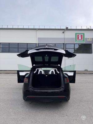 Melns Tesla Model X 2022 Kauņa, ar dzinēja tilpumu 0.00 L un nobraukumu 29 tūkst. km par 49500 €, foto 6 vietnē AUTOMOTO.COM.LV