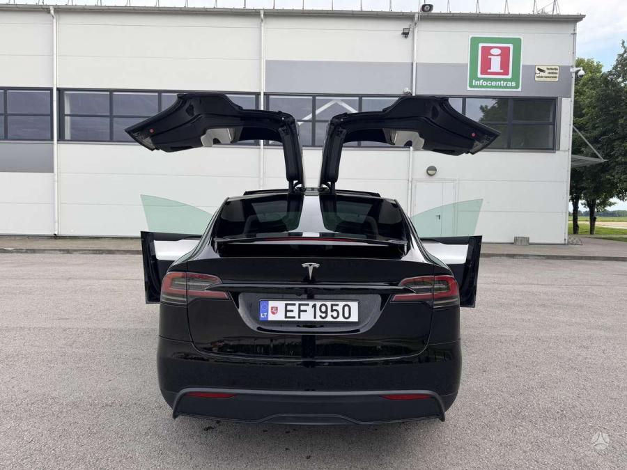 Melns Tesla Model X 2022 Kauņa, ar dzinēja tilpumu 0.00 L un nobraukumu 29 tūkst. km par 49500 €, foto 8 vietnē AUTOMOTO.COM.LV