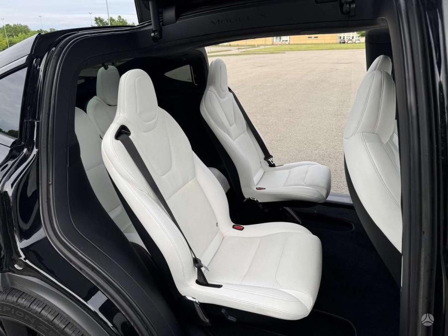 Melns Tesla Model X 2022 Kauņa, ar dzinēja tilpumu 0.00 L un nobraukumu 29 tūkst. km par 49500 €, foto 9 vietnē AUTOMOTO.COM.LV