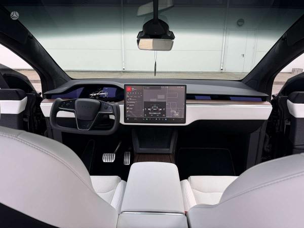 Black Tesla Model X 2022 in Kaunas, with an engine capacity of 0.00 L and mileage of 29 thousand km for 49500 €, photo 10 on AUTOMOTO.COM.LV